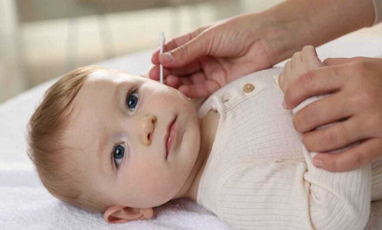 Faut-il nettoyer régulièrement les oreilles de votre enfant ? Ce que ...
